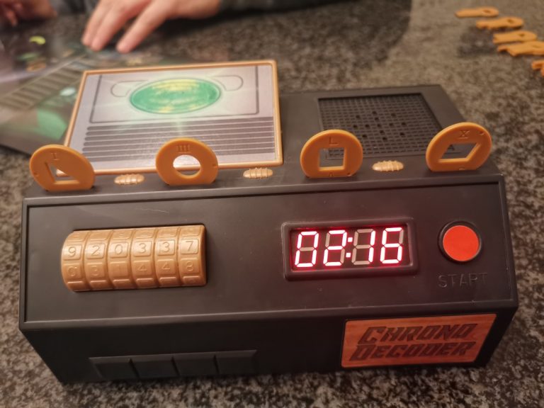 Puzzelen met Escape Room The Game 2 - Alles Over Speelgoed